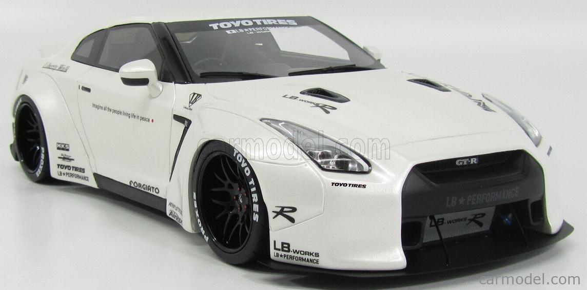GT-SPIRIT GT125 Scale 1/18 | NISSAN GT-R R35 2009 WHITE PEARL WHITE