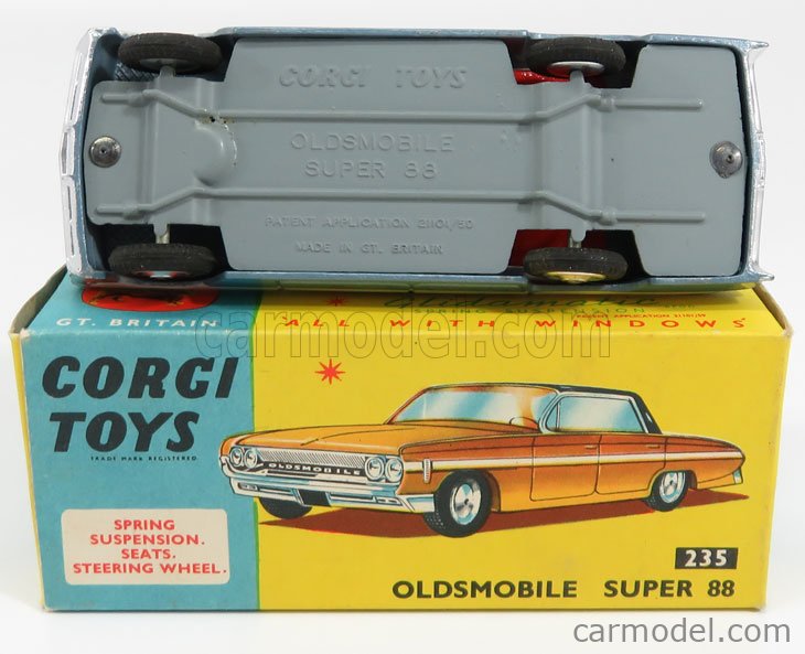 CORGI 235 Масштаб 1/43 | OLDSMOBILE SUPER 88 LIGHT BLUE MET