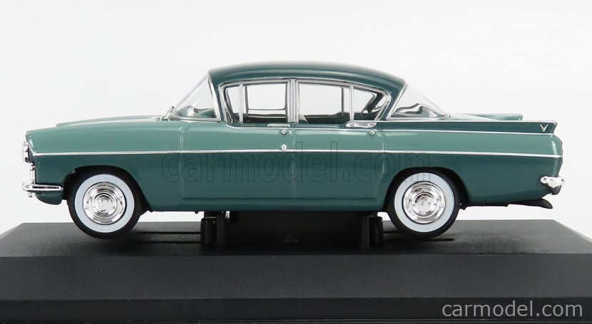 VANGUARDS VA06412 Scale 1/43 | VAUXHALL CRESTA PA 1966 2 TONE GREEN
