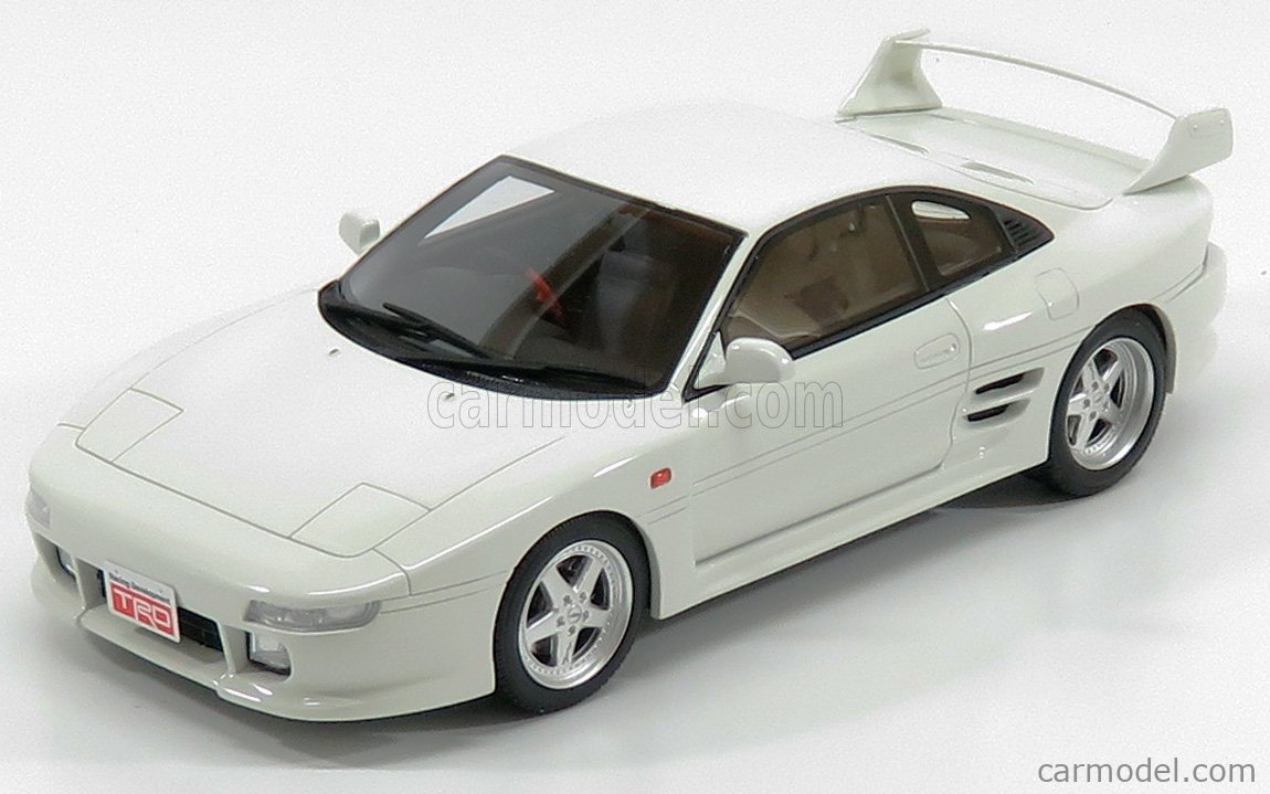 OTTO-MOBILE OT749 Escala 1/18 | TOYOTA 2000GT SW20 TRD 1998 SUPER WHITE