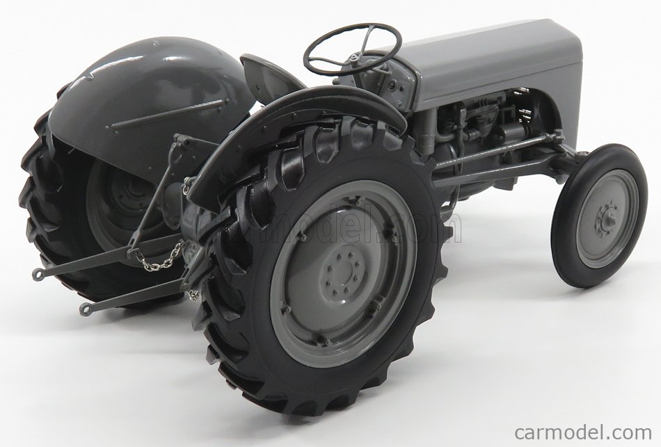 UNIVERSAL HOBBIES UH2690 Escala 1/16 | FERGUSON TEA20 TRACTOR 1949 GREY