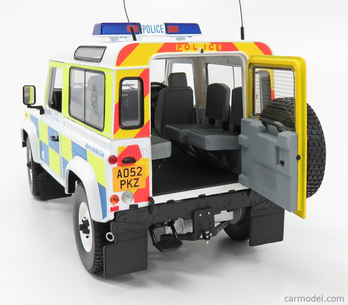 UNIVERSAL HOBBIES UH3851 Scale 1/18 | LAND ROVER LAND 90 DEFENDER ...