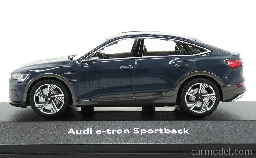 I-SCALE 5012020032 Scale 1/43 | AUDI E-TRON SPORTBACK 2020 PLASMA BLUE MET