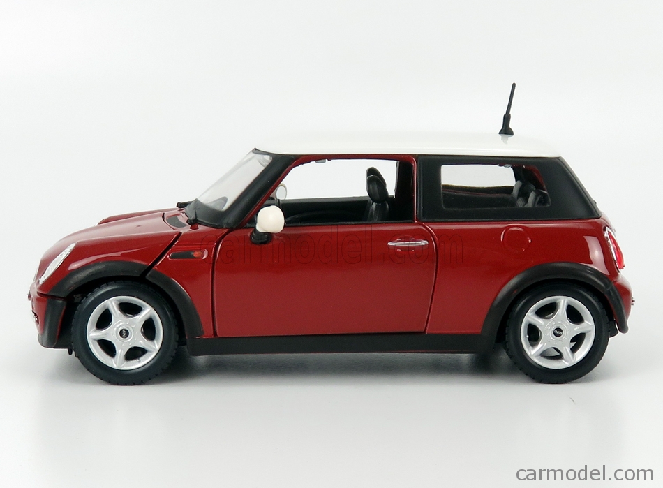 MAISTO 31219R Echelle 1/24 | MINI COOPER 2006 RED WHITE