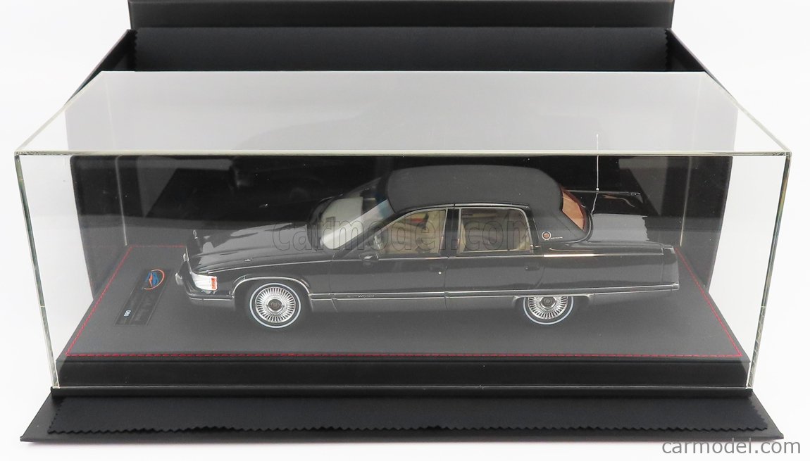 VAV-MODELS VAV1805C Scale 1/18 | CADILLAC FLEETWOOD BROUGHAM SEDAN 1993 ...