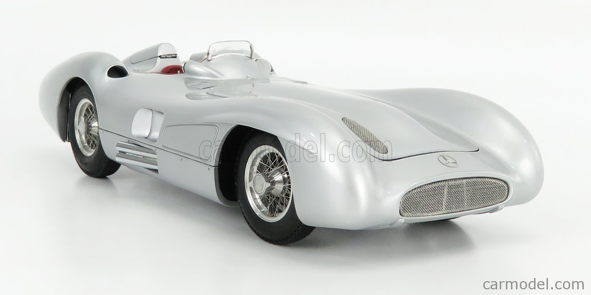 CMC M044 Scale 1/18 | MERCEDES BENZ F1 W196R STREMLINER BODY 1955 SILVER