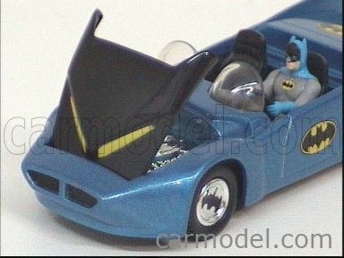 CORGI 77307 Scale 1/43 | BATMAN BATMOBILE WITH BATMAN 1980 BLUETTE MET