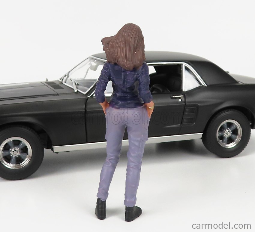AMERICAN DIORAMA 76330 Scale 1/18 | FIGURES GIRL CAR MEET 3 - FIGURE IV ...