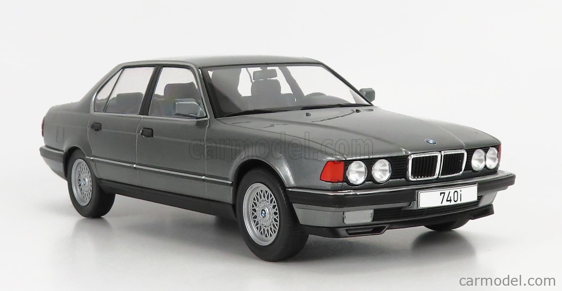 MCG MCG18161 Scale 1/18 | BMW 7-SERIES 740i (E32) 1986 GREY MET