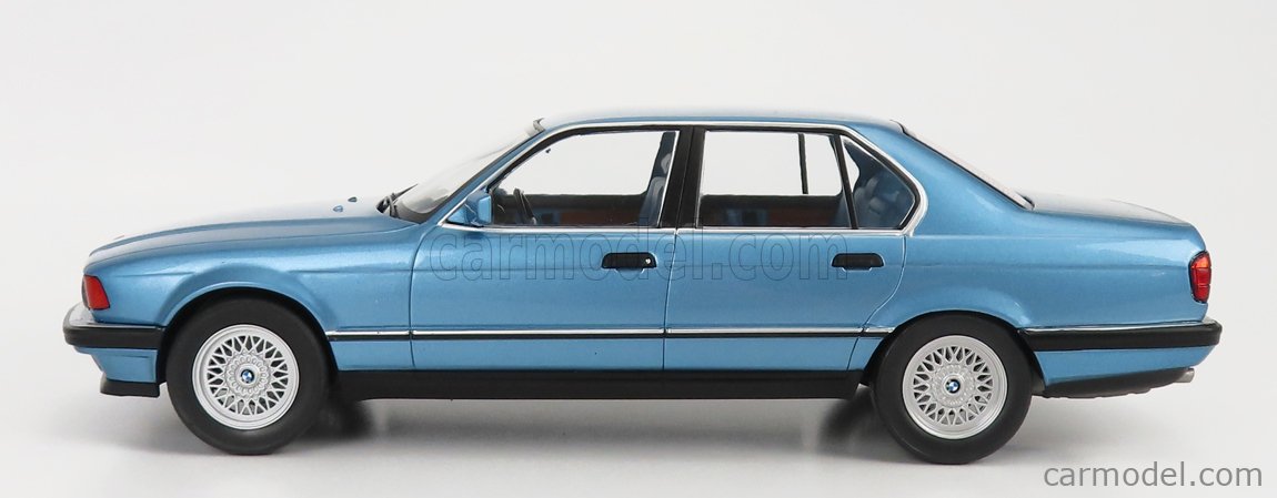 MCG MCG18160 Scale 1/18 | BMW 7-SERIES 730i (E32) 1986 LIGHT BLUE MET