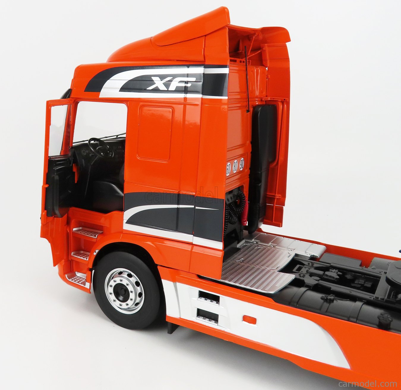 PREMIUM CLASSIXXS 30210 Scala 1/18 | DAF XF SPACE CAB TRACTOR TRUCK 2 ...