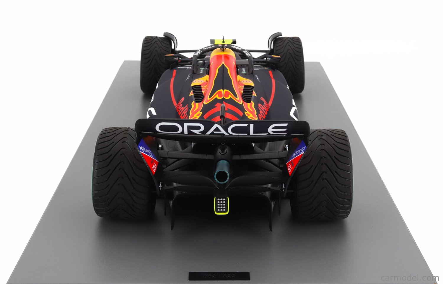 SPARK-MODEL 12S033 Echelle 1/12 | RED BULL F1 RB18 TEAM ORACLE RED BULL RACING N 11 WINNER ...