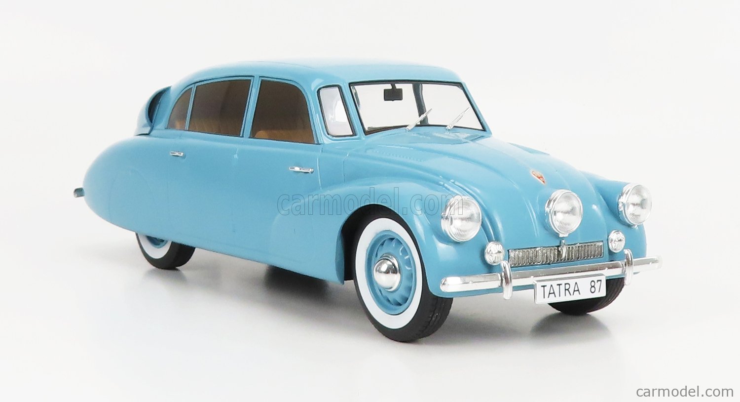 MCG MCG18362 Scale 1/18 | TATRA 87 1937 LIGHT BLUE