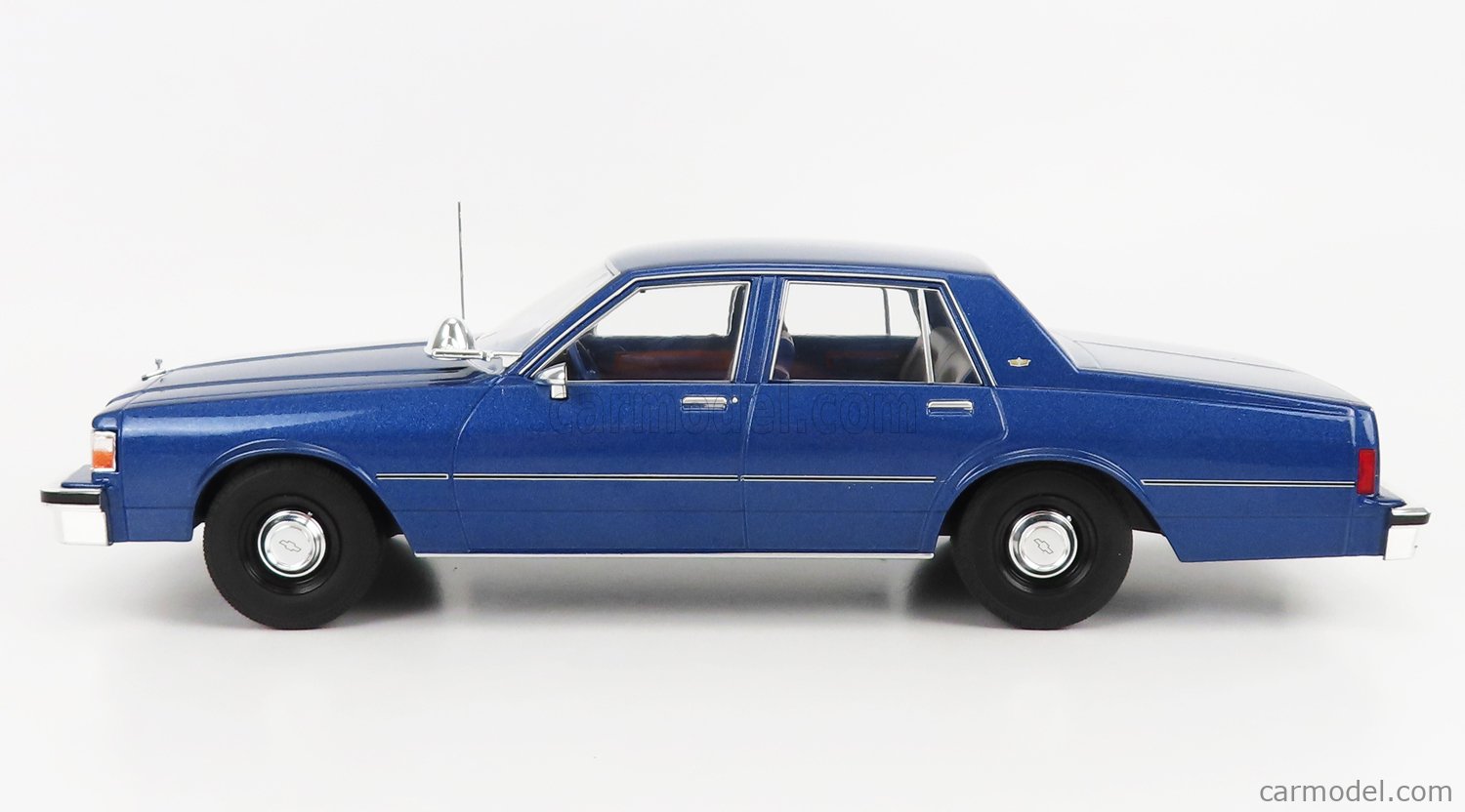 MCG MCG18388 Scale 1/18 | CHEVROLET CAPRICE F.B.I. POLICE 1987 BLUE