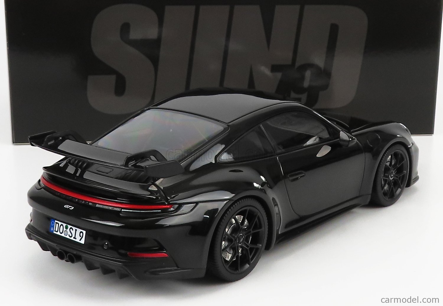 MINICHAMPS 143069013 Scale 1/18 | PORSCHE 911 992 GT3 COUPE 2021 BLACK