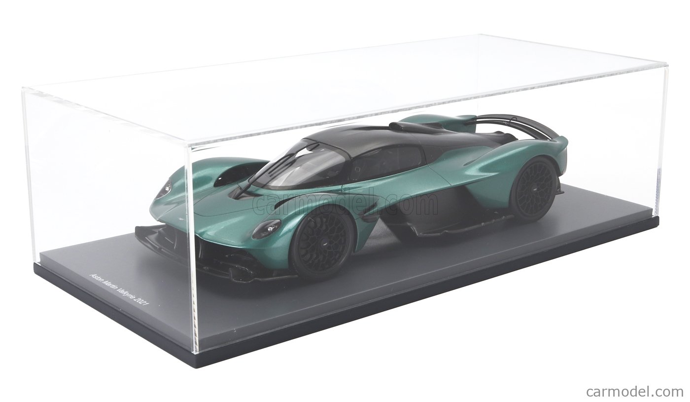 SCHUCO 450048900 Scale 1/18 | ASTON MARTIN VALKYRIE 2021 GREEN