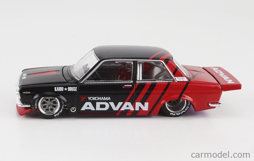 MINI-GT KHMG032 Scale 1/64 | DATSUN 510 KAIDO HOUSE ADVAN 1972 RED BLACK