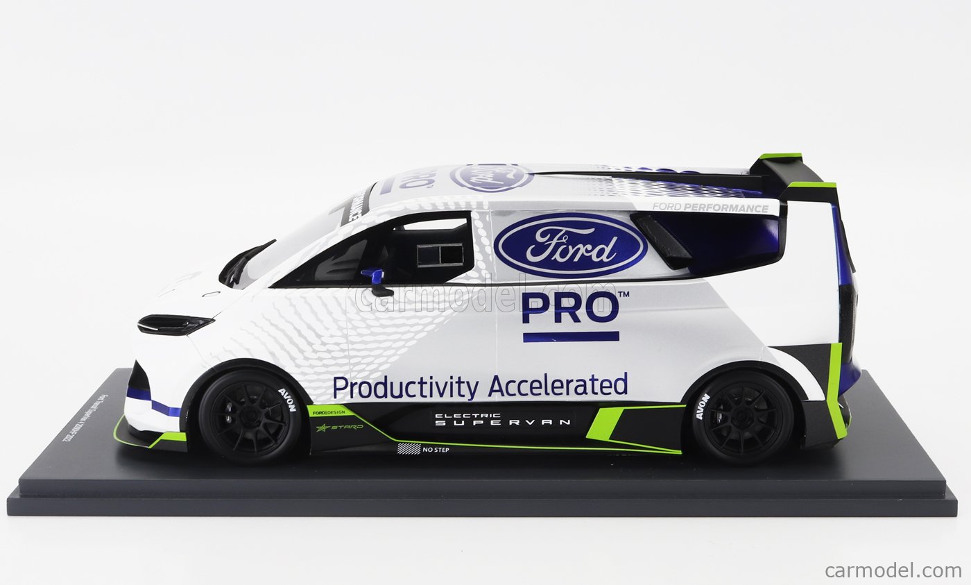 SCHUCO 450066300 Scale 1/18 | FORD ENGLAND TRANSIT SUPER VAN 4 2000hp 2022 WHITE BLUE