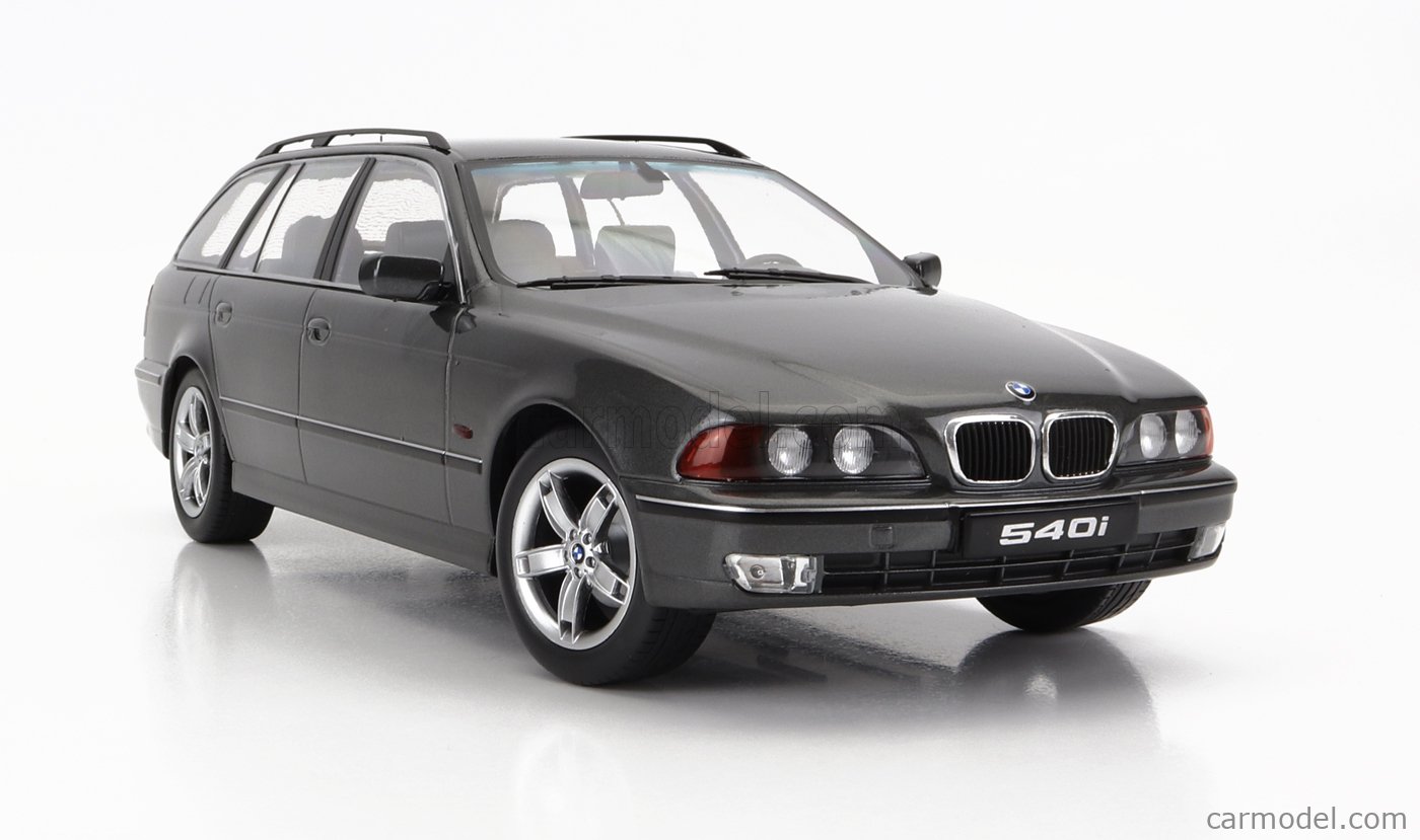 KK-SCALE KKDC181082 Scala 1/18 | BMW 5-SERIES 540i (E39) TOURING SW STATION WAGON 1997 GREY MET