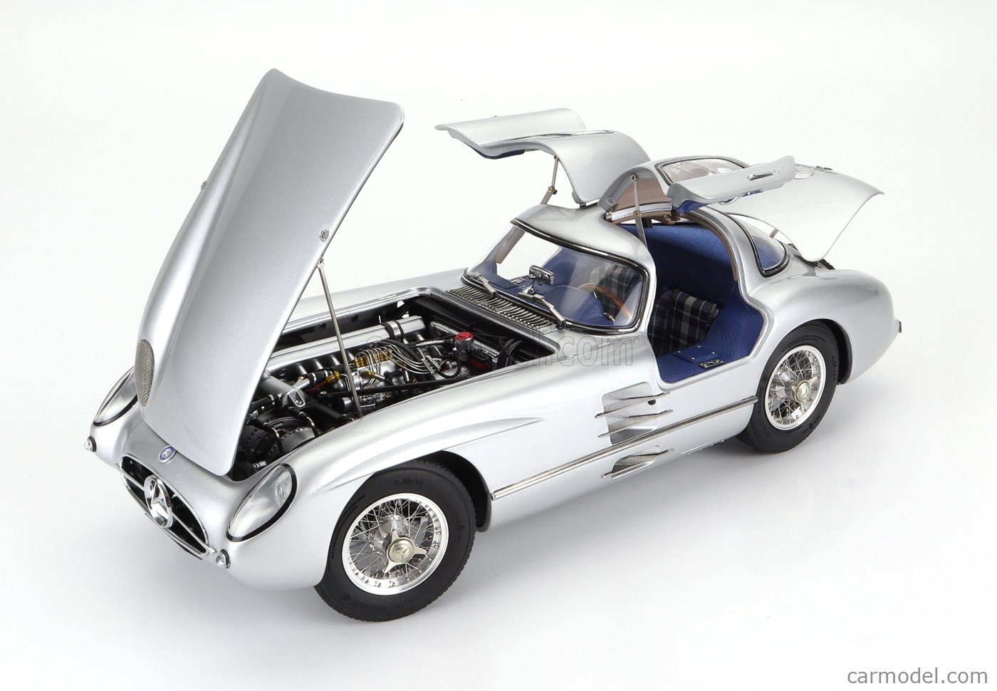 CMC M243 Scale 1/18 | MERCEDES BENZ 300 SLR UHLENHAUT COUPE 1955 - BLUE ...