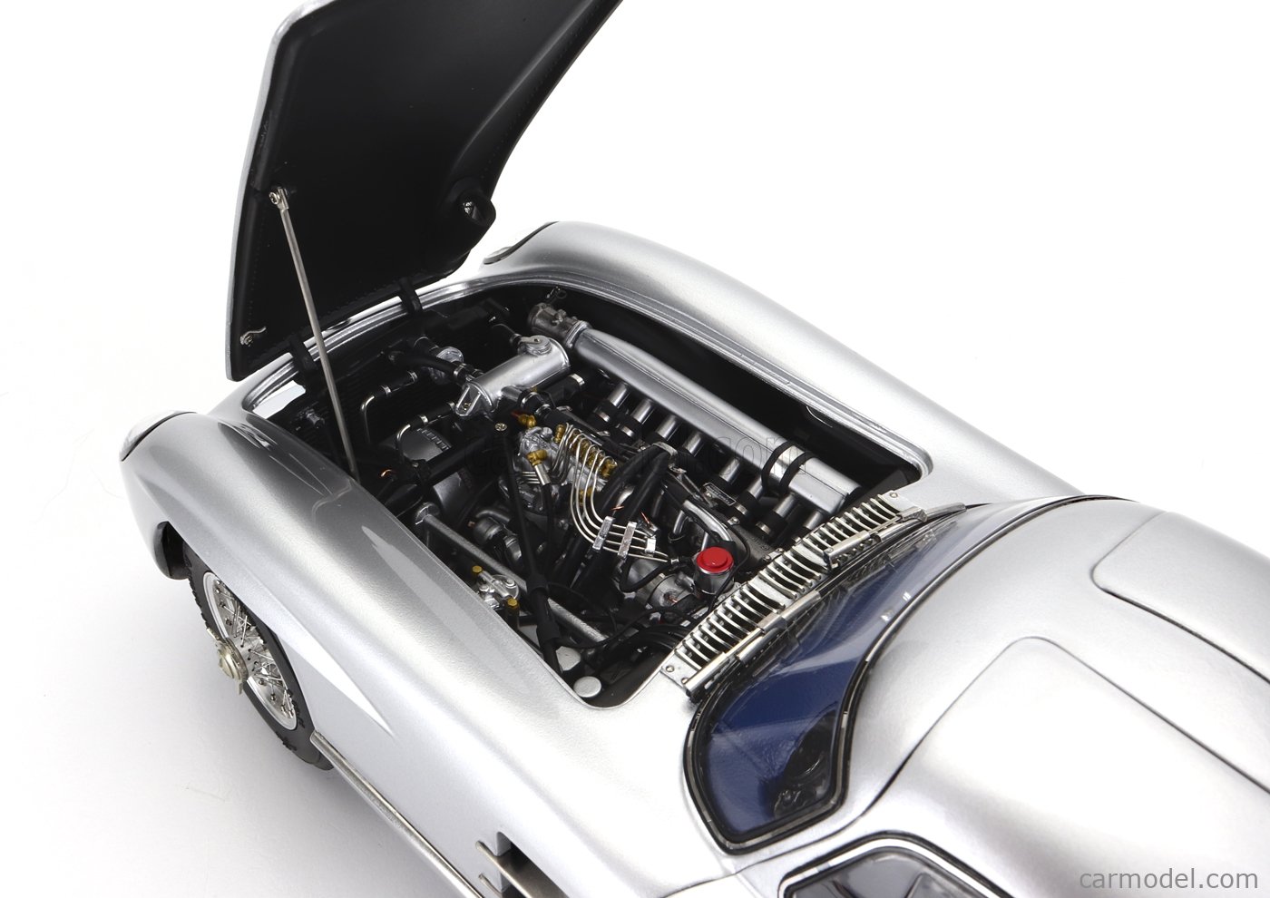 CMC M243 Scale 1/18 | MERCEDES BENZ 300 SLR UHLENHAUT COUPE 1955 - BLUE ...