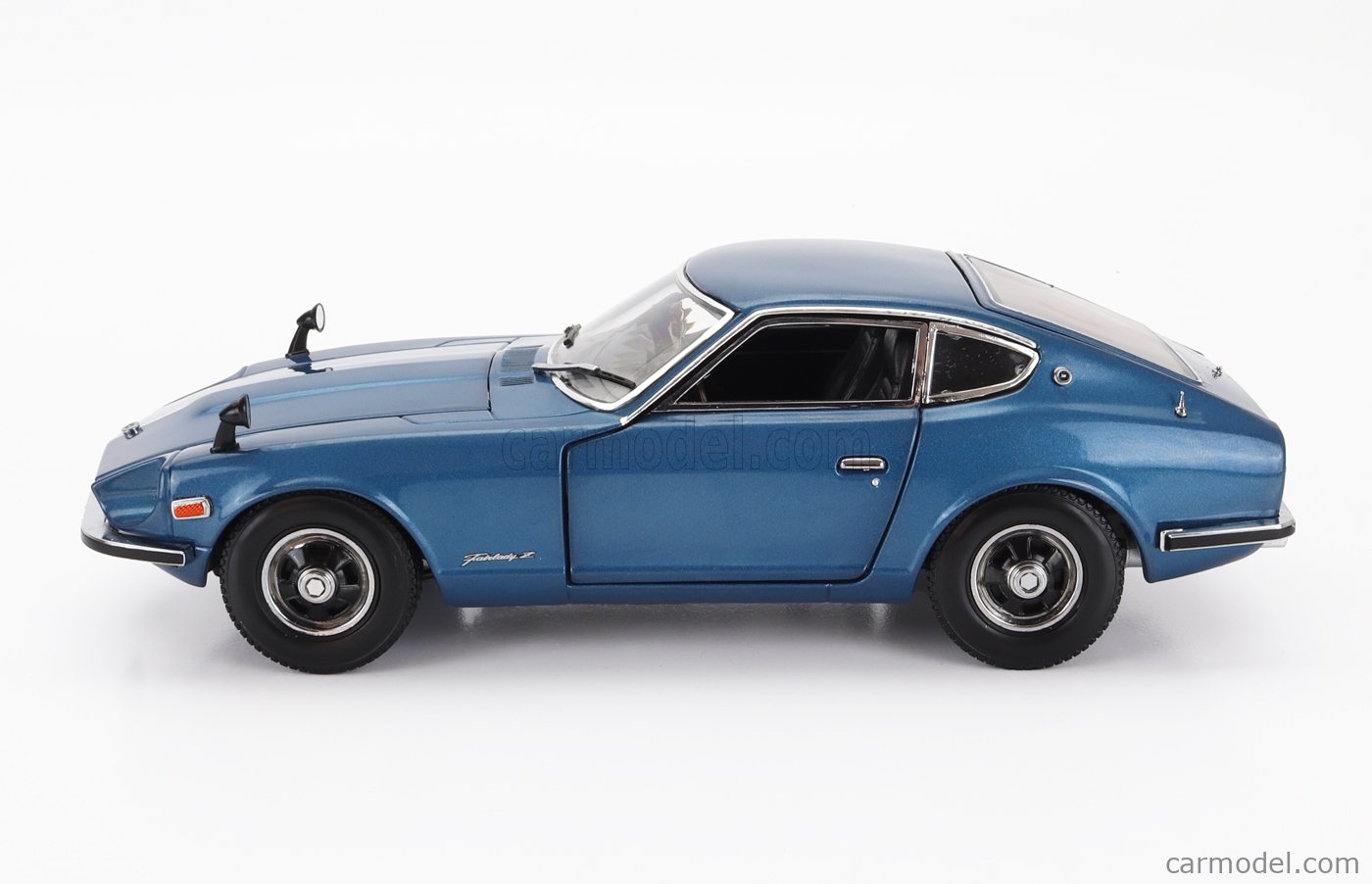 SUN-STAR 03513R Scale 1/18 | NISSAN FAIRLADY Z (S30) RHD 1970 BLUE