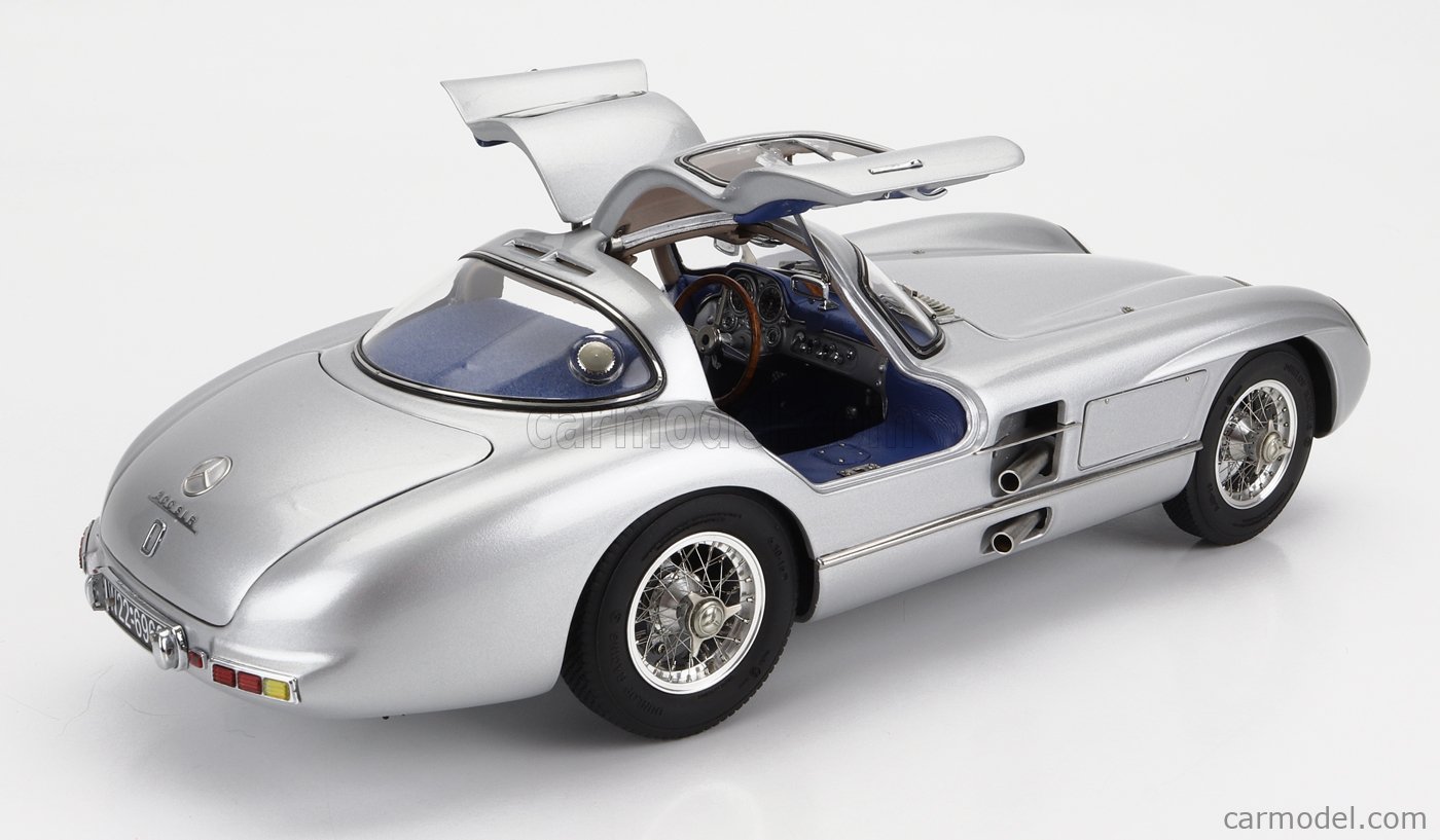 CMC M246 Scala 1/18 | MERCEDES BENZ 300 SLR UHLENHAUT COUPE 1955 WITH ...