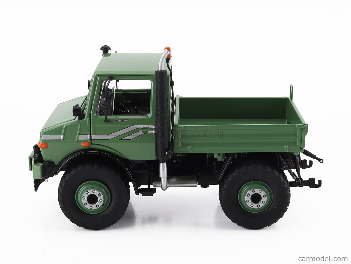 SCHUCO 450787300 Scale 1/32 | MERCEDES BENZ UNIMOG U1600 TRUCK 1996 GREEN
