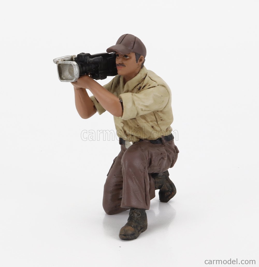 AMERICAN DIORAMA 18017 Scale 1/18 | FIGURES CAMERA CREW - MAN CAMERAMAN ...