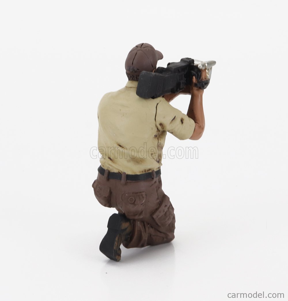 AMERICAN DIORAMA 18017 Scale 1/18 | FIGURES CAMERA CREW - MAN CAMERAMAN ...