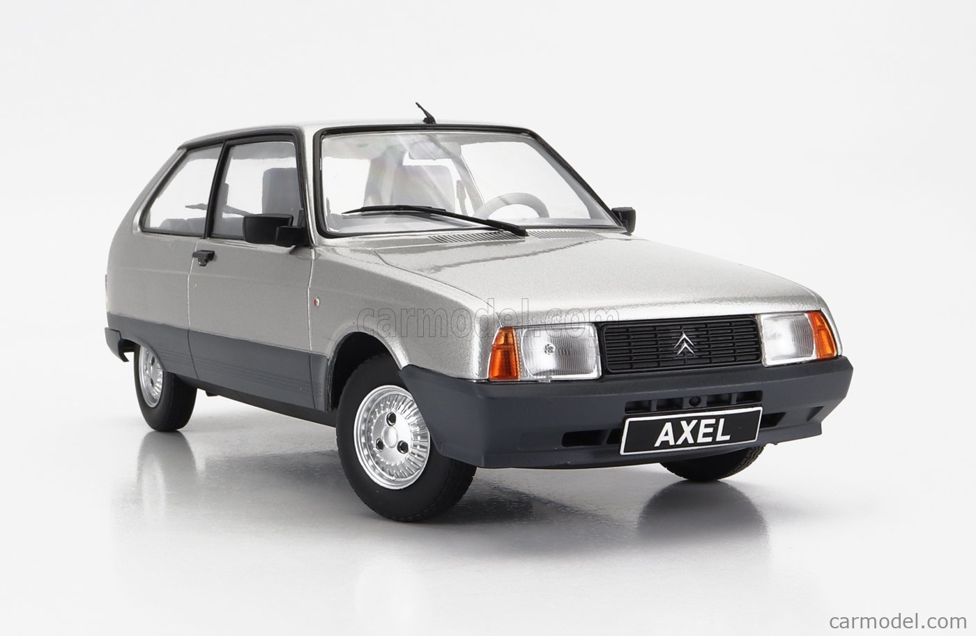 TRIPLE9 T9-1800335 Scale 1/18 | CITROEN AXEL 1990 SILVER
