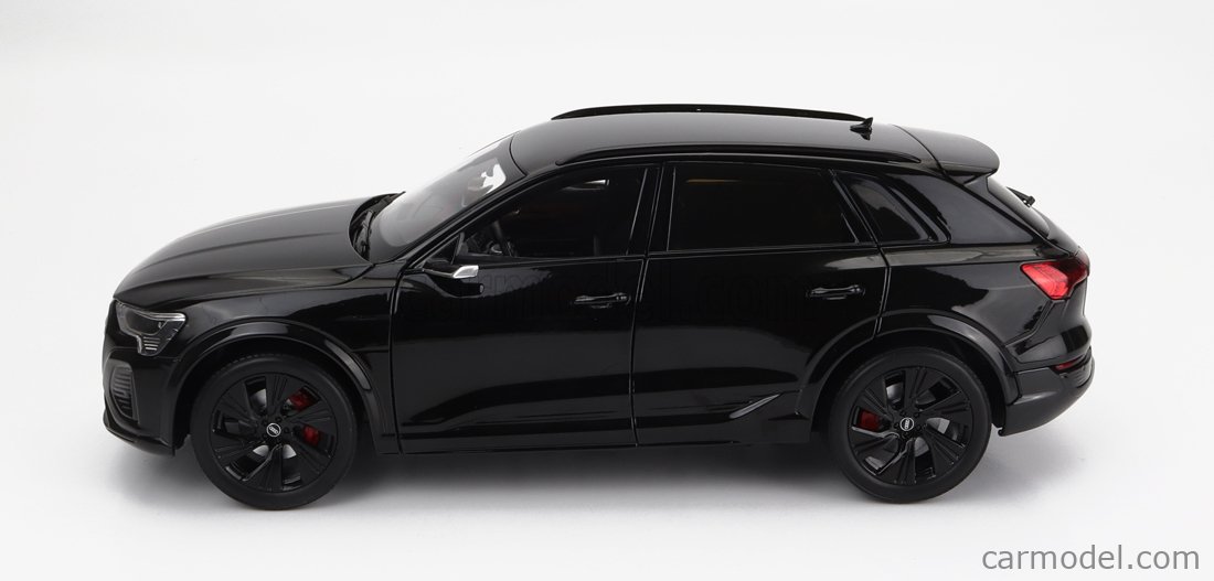 NOREV 5012328651 Escala 1/18 | AUDI Q8 E-TRON 2023 MITH BLACK