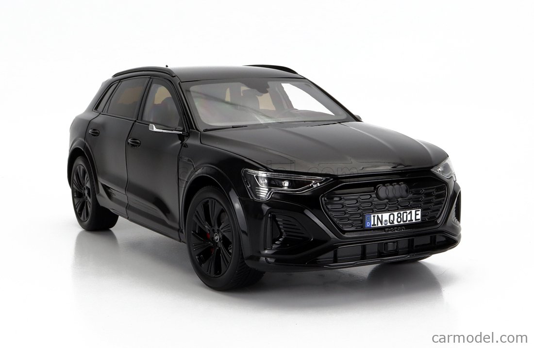 NOREV 5012328651 Escala 1/18 | AUDI Q8 E-TRON 2023 MITH BLACK
