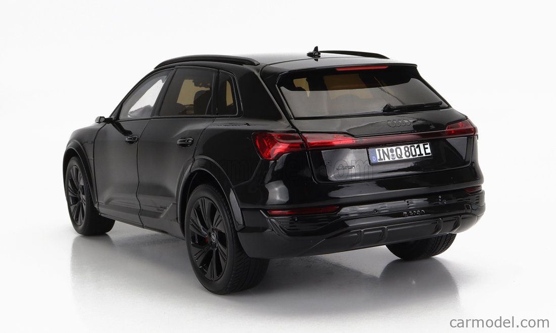 NOREV 5012328651 Escala 1/18 | AUDI Q8 E-TRON 2023 MITH BLACK