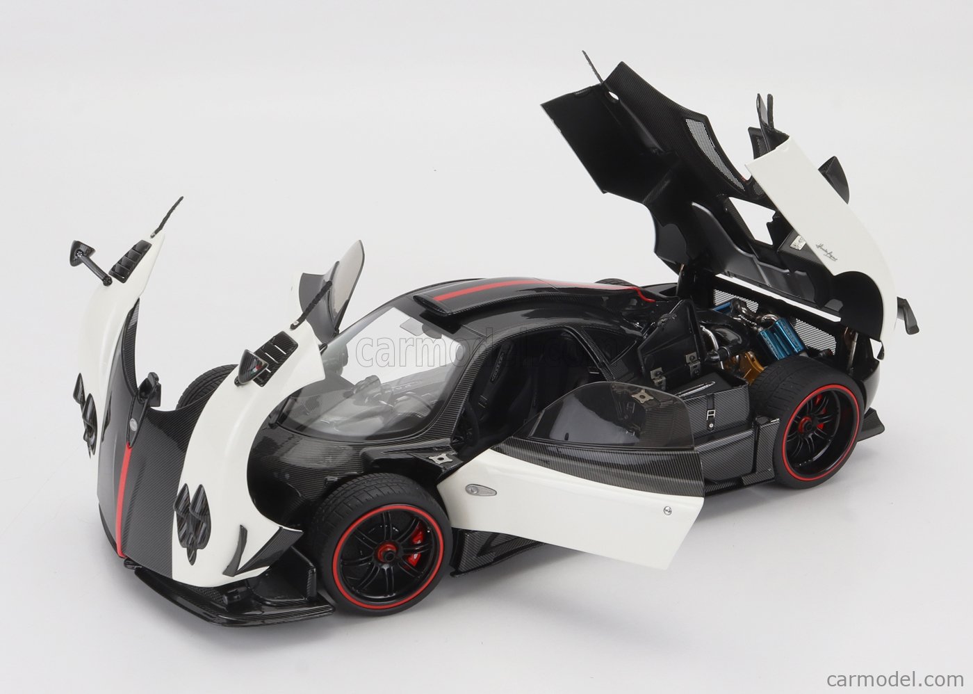 ALMOST-REAL ALM850601001 Scala 1/18 | PAGANI ZONDA CINQUE 2009 BIANCO ...