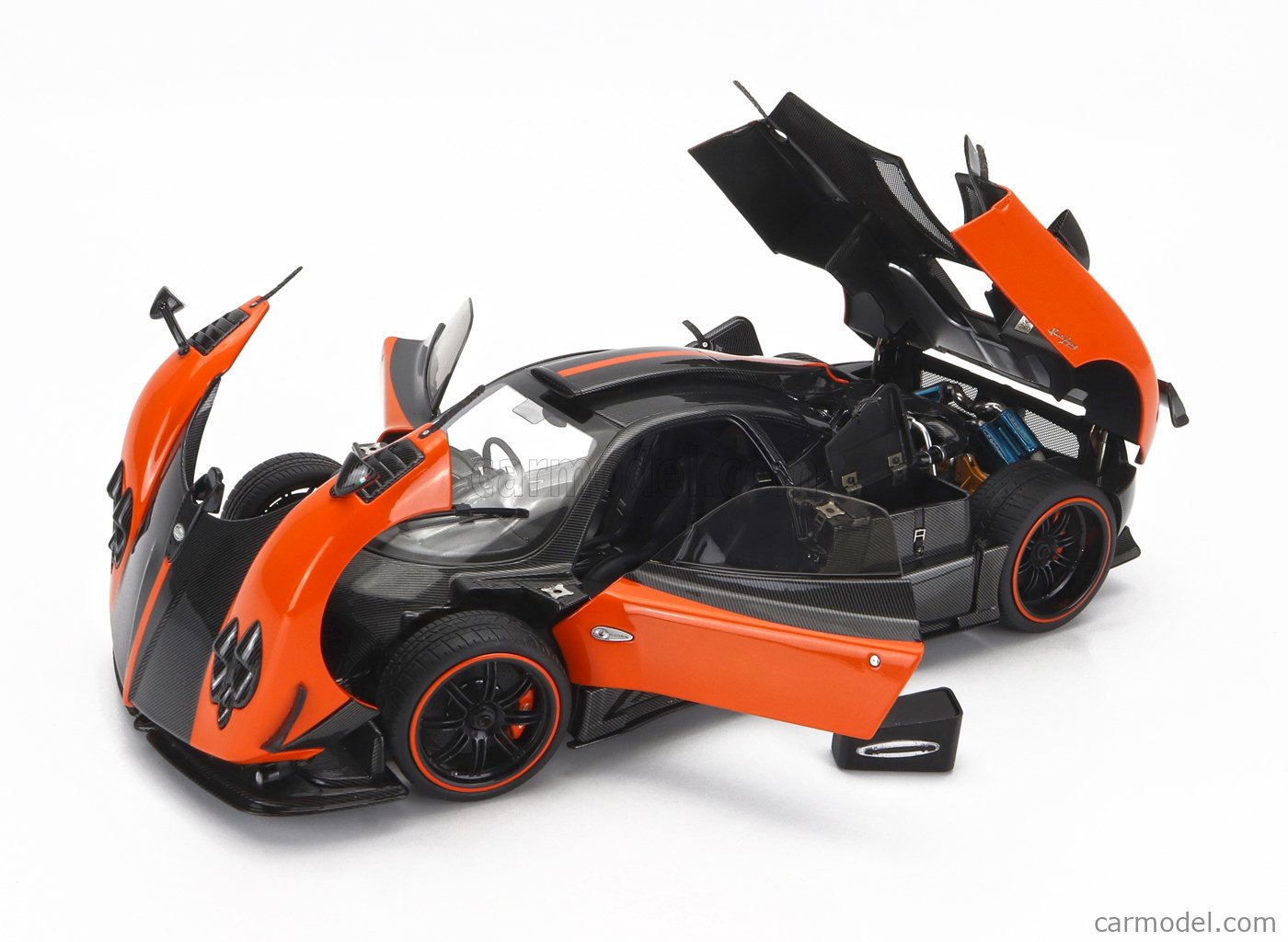 ALMOST-REAL ALM850603001 Scala 1/18 | PAGANI ZONDA CINQUE 2009 ORANGE ...