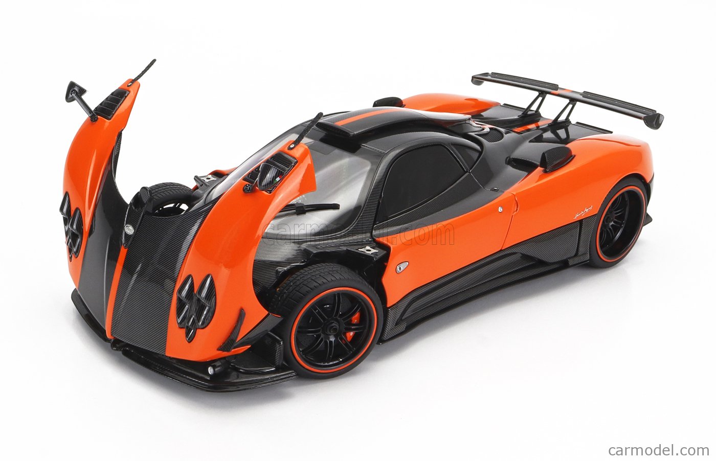 ALMOST-REAL ALM850603001 Scala 1/18 | PAGANI ZONDA CINQUE 2009 ORANGE ...