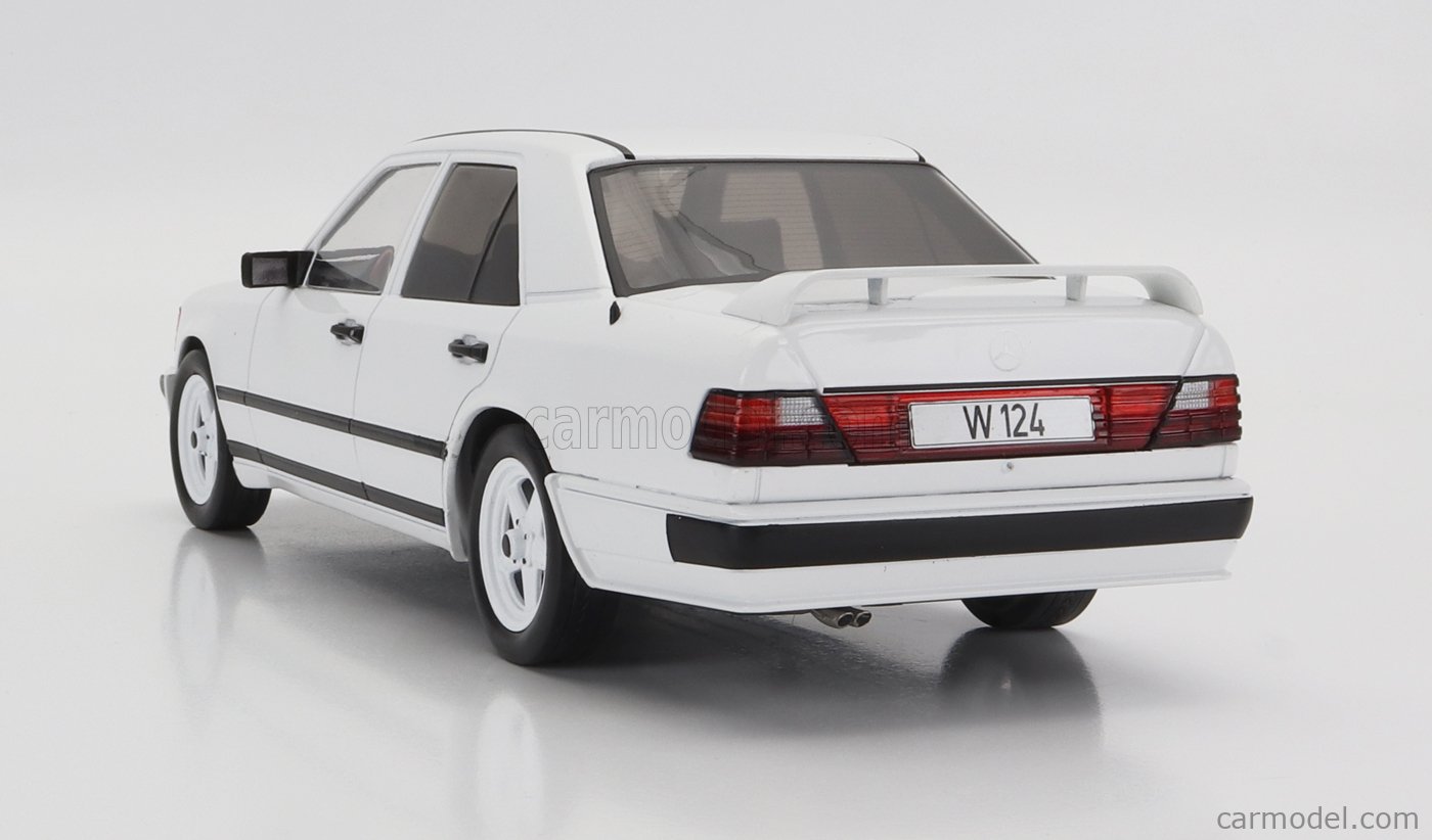 MCG MCG18343 Scale 1/18 | MERCEDES BENZ E-CLASS (W124) 1986 WHITE