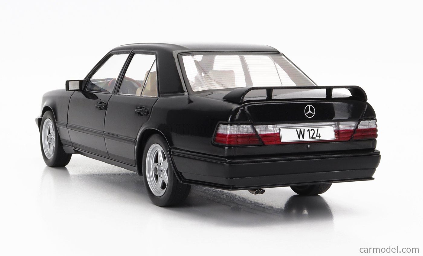 MCG MCG18341 Scale 1/18 | MERCEDES BENZ E-CLASS (W124) 1986 BLACK