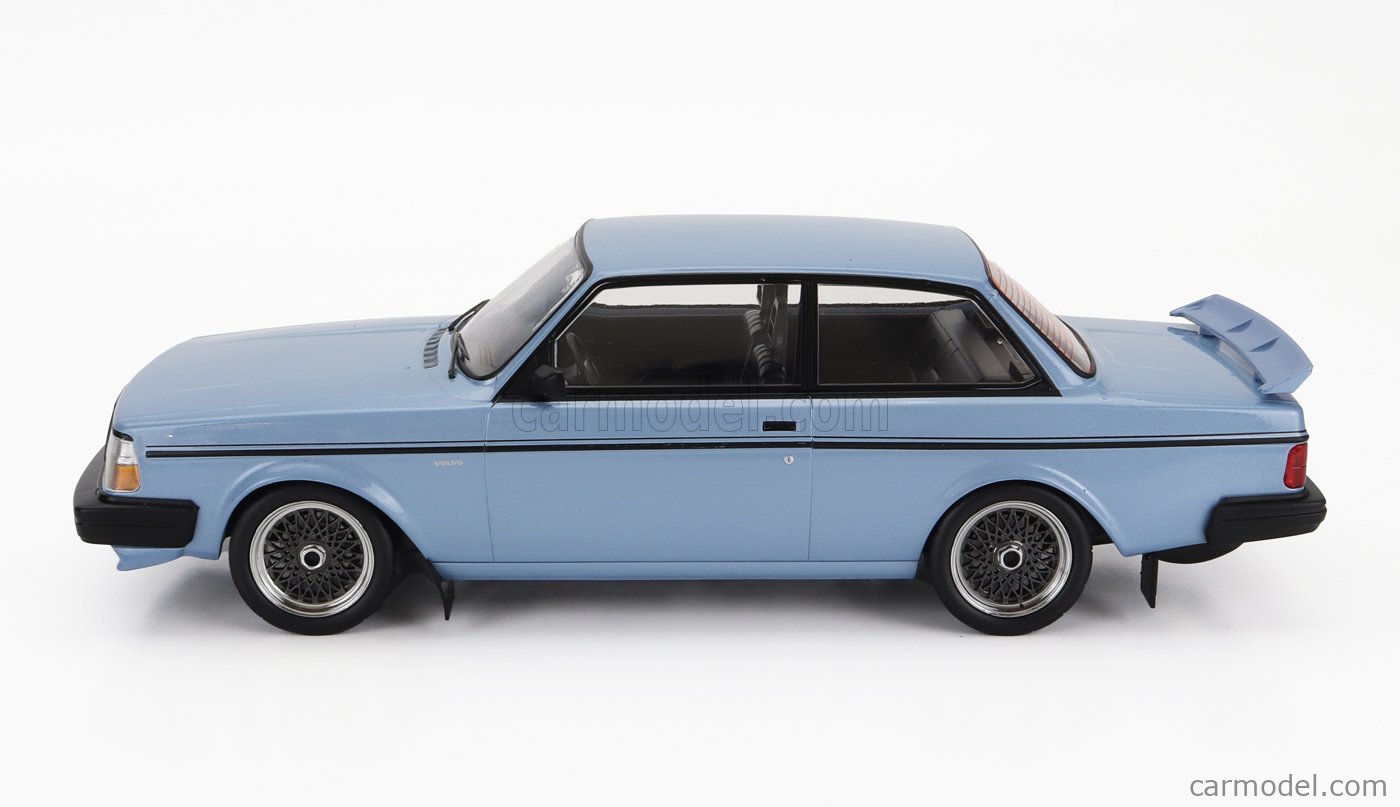 IXO-MODELS 18C-MC090.22 Scale 1/18 | VOLVO 240 TURBO 1985 LIGHT BLUE BLACK
