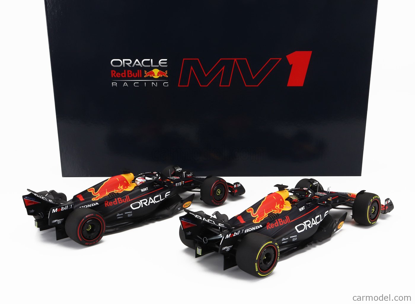 MINICHAMPS 112231801 Masstab: 1/18 | RED BULL SET 2X F1 RB19 TEAM ...