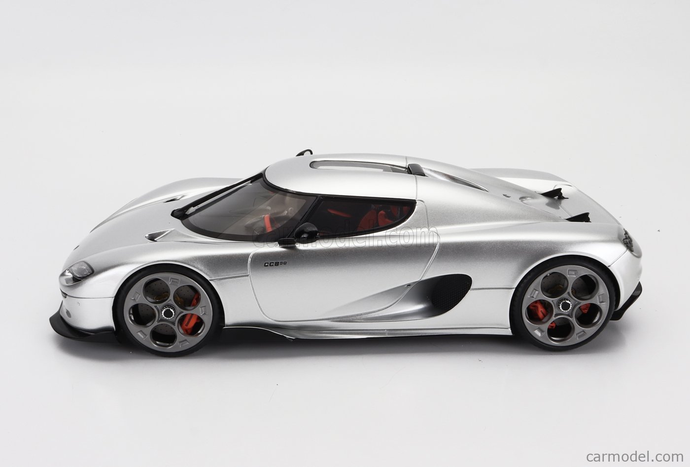 GT-SPIRIT GT452 Scale 1/18 | KOENIGSEGG CC850 2022 MOON SILVER GT-SPIRIT GT452 Scale 1/18 | KOENIGSEGG CC850 2022 MOON SILVER