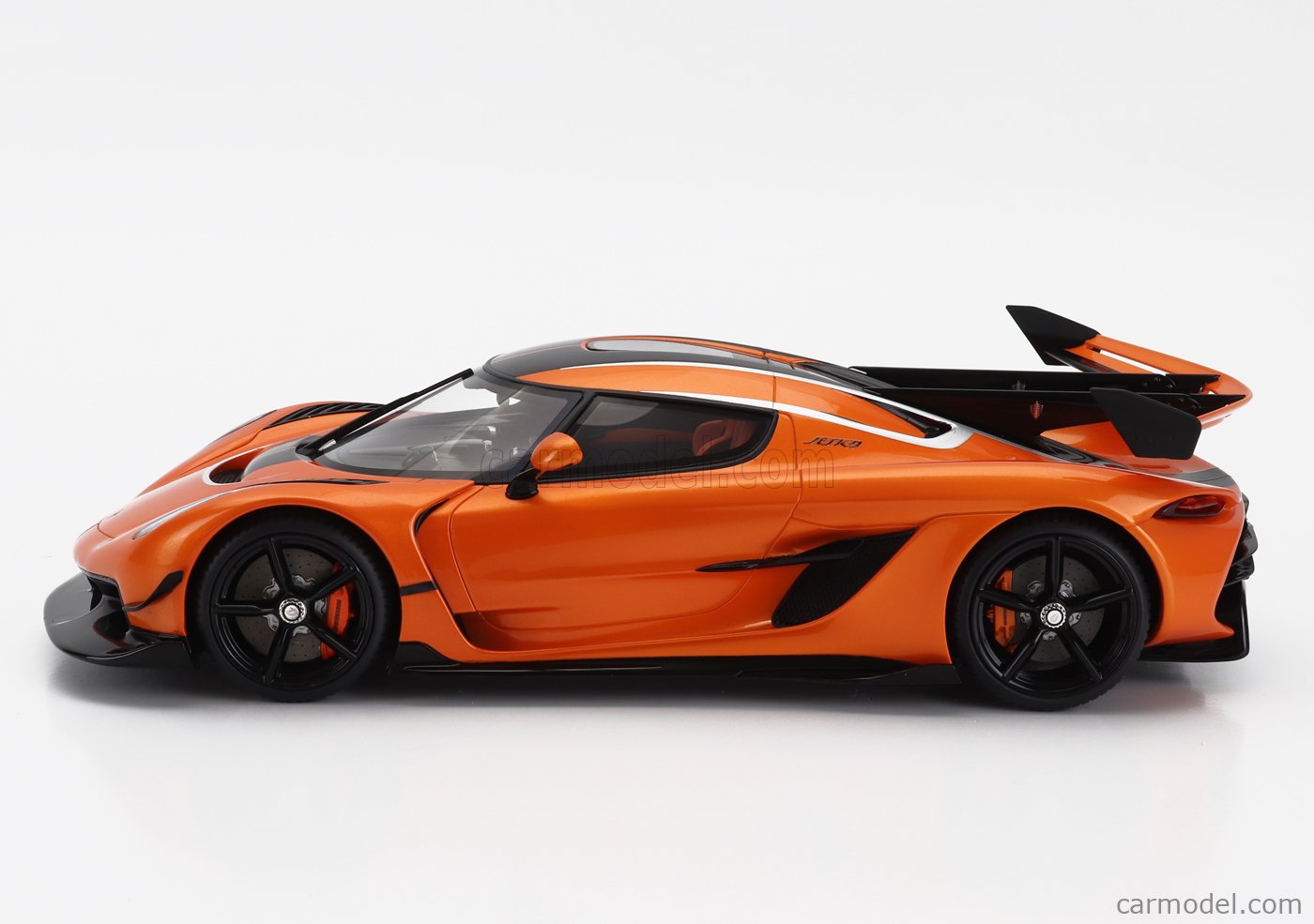 GT-SPIRIT GT898 Scale 1/18 | KOENIGSEGG JESKO 2021 TANG ORANGE