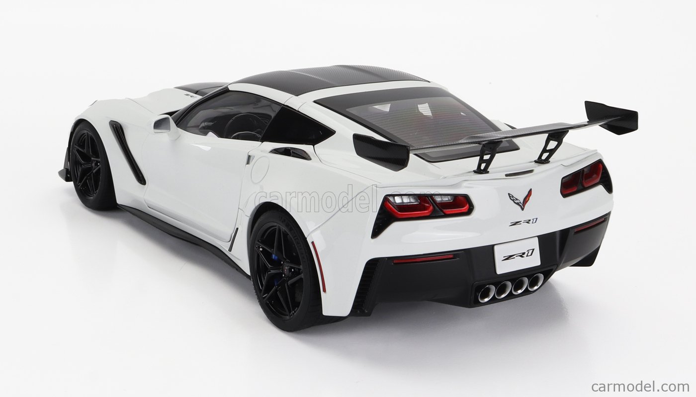 AUTOART 71270 Scale 1/18 | CHEVROLET CORVETTE C7 ZR1 2017 ARCTIC WHITE