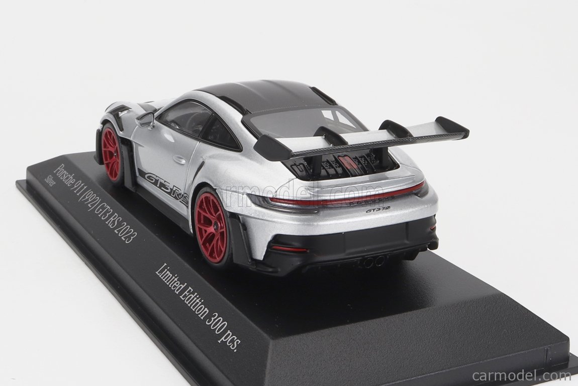 MINICHAMPS 413062114 Scale 1/43 | PORSCHE 911 992 GT3 RS COUPE WEISSACH PACKAGE 2023 SILVER BLACK