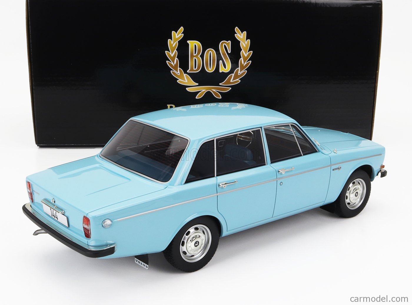 BoS-MODELS BOS426 Scale 1/18 | VOLVO 144 1971 LIGHT BLUE
