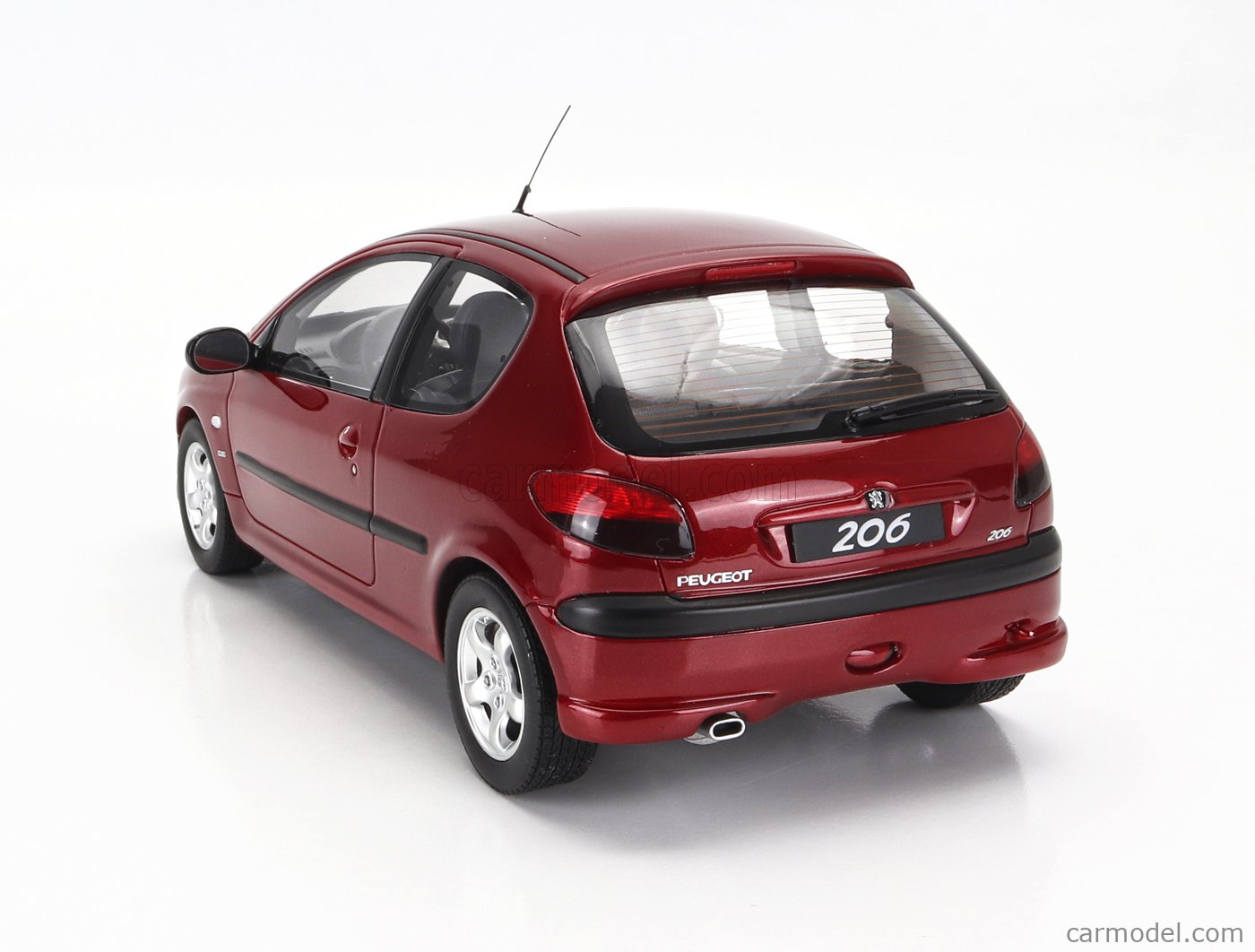 OTTO-MOBILE OT1039 Echelle 1/18 | PEUGEOT 206 S16 1999 RED