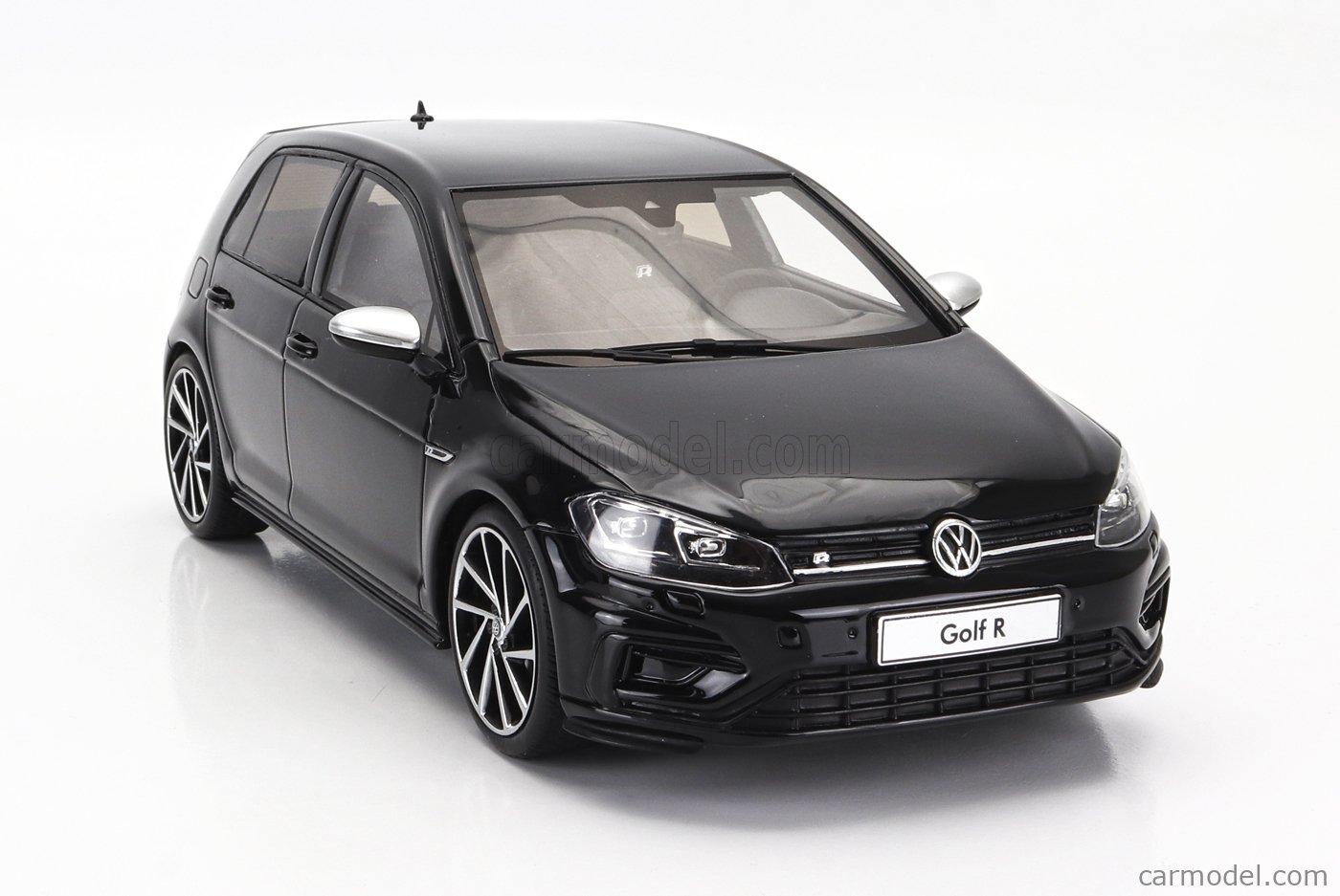 OTTO-MOBILE OT417 Scale 1/18 | VOLKSWAGEN GOLF VII R 2015 BLACK