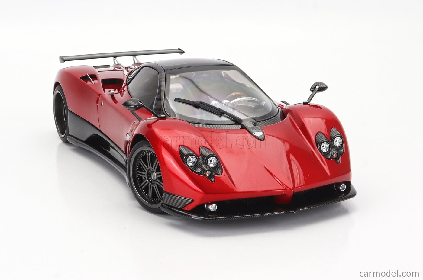 ALMOST-REAL ALM850406001 Scale 1/18 | PAGANI ZONDA F 2005 RED