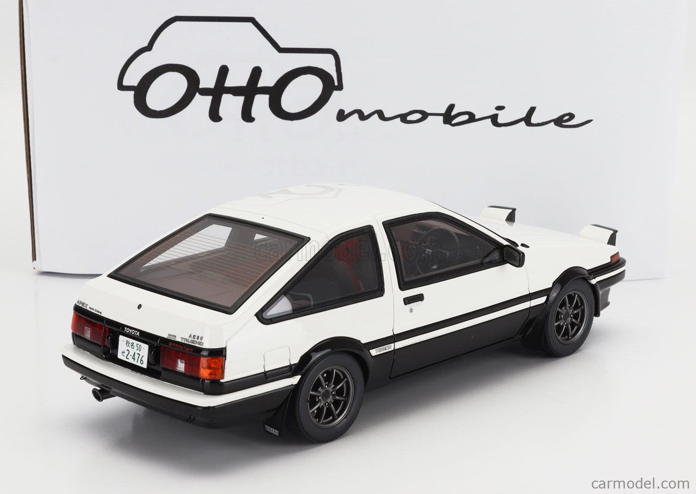 OTTO-MOBILE OT444 Scale 1/18 | TOYOTA SPRINTER TRUENO (AE86) 1985 WHITE BLACK